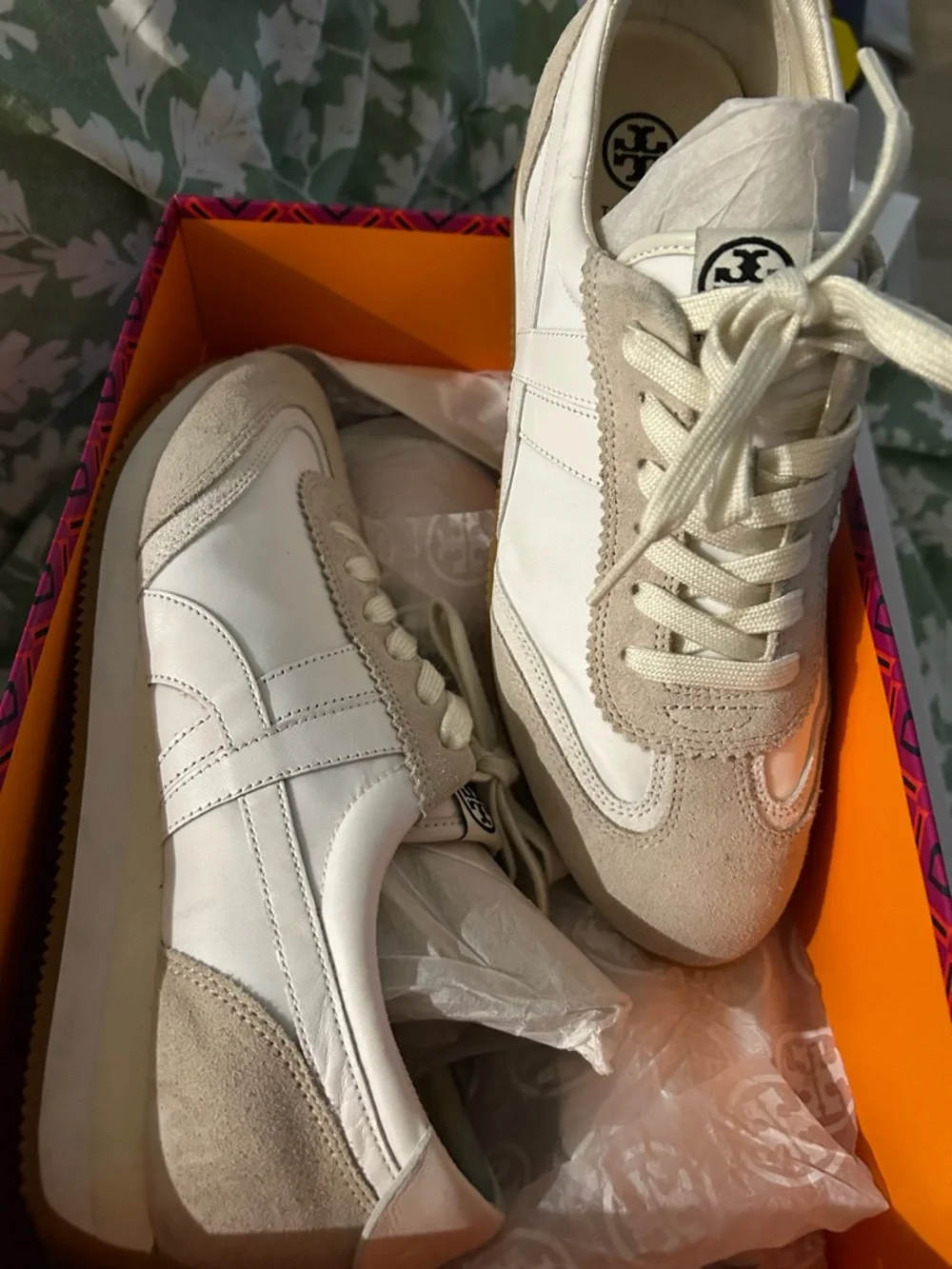 Tory Burch | Shoes | Tory Burch Snow White Beige Hank Sneaker Box Label ...